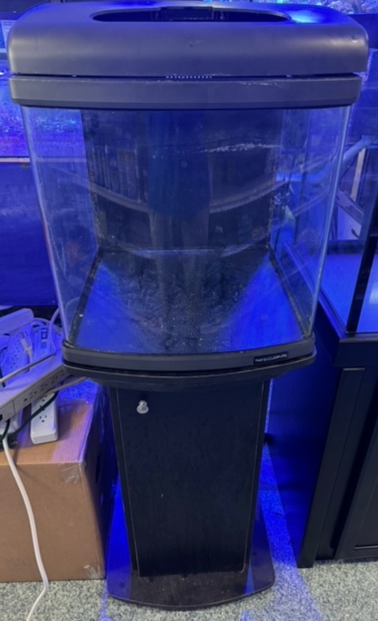 Surplus Aquariums, Stands, Canopies – Richmond Aquarium